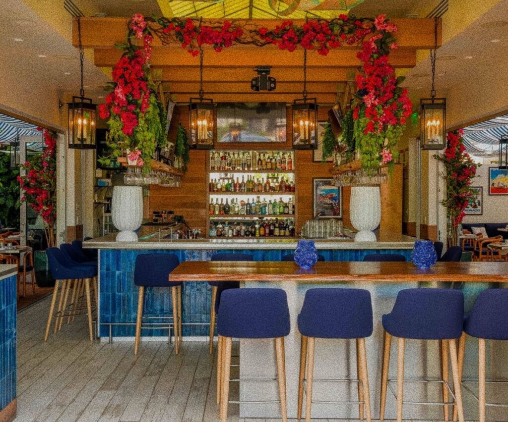 Where to Eat in Naples: Warren’s Upscale Dining & Whiskey Collection ...